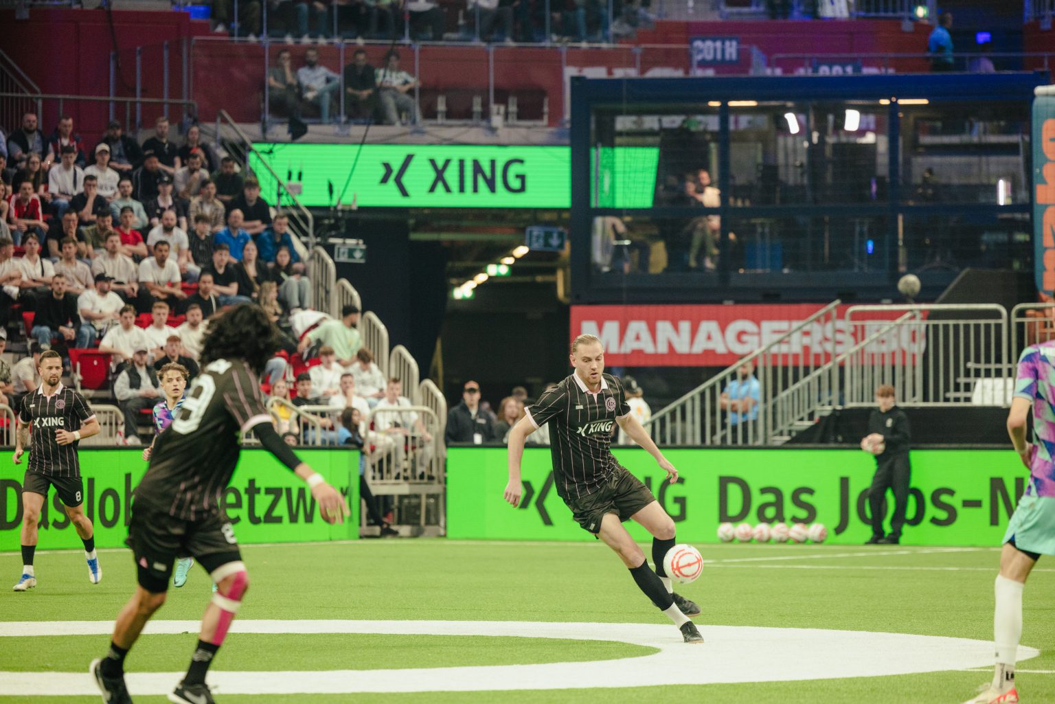 Finale der Baller League: Podolski-Team gewinnt Premierensaison